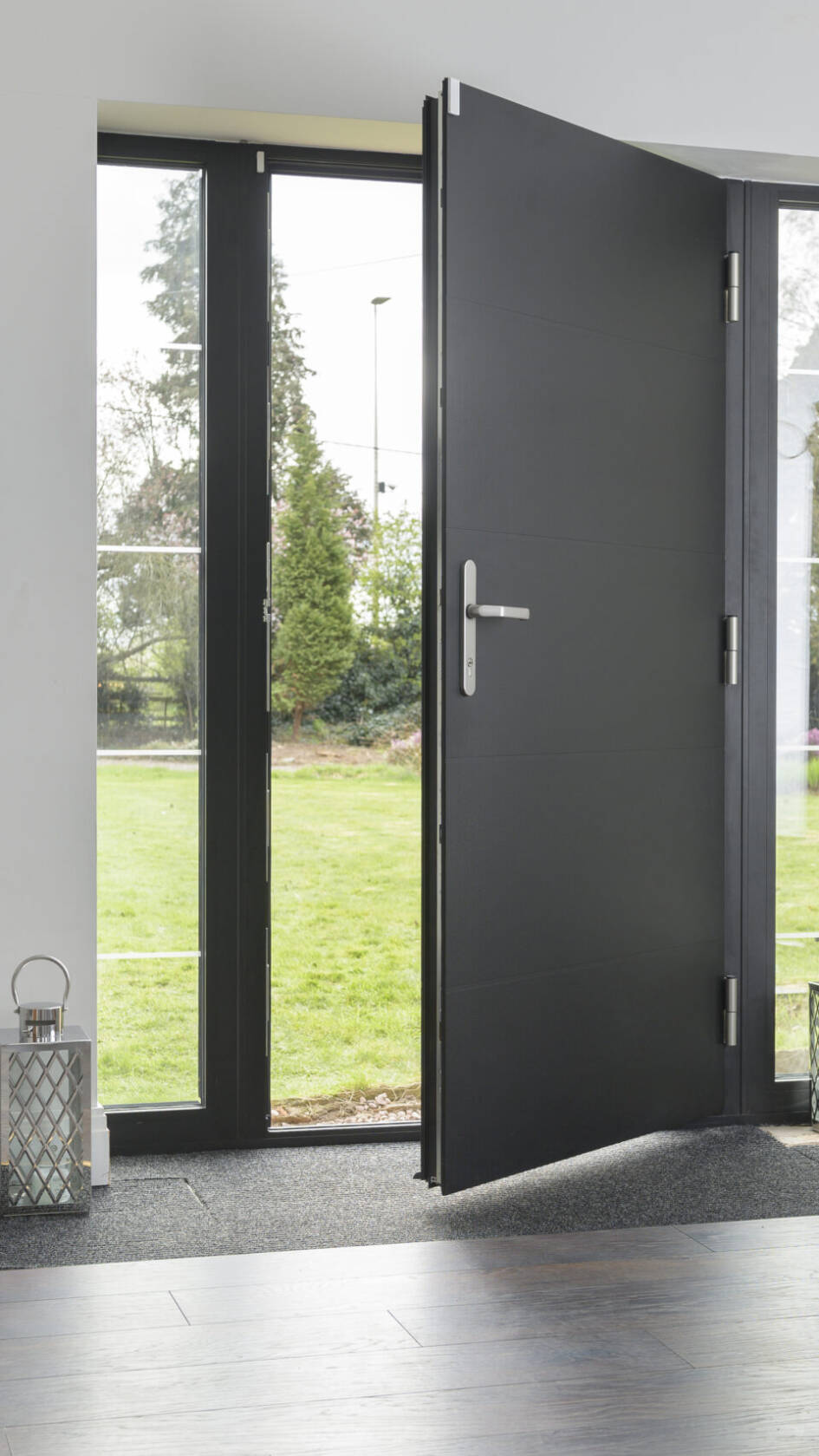 Spitfire S200 Aluminium Front Doors Edinburgh, Scotland